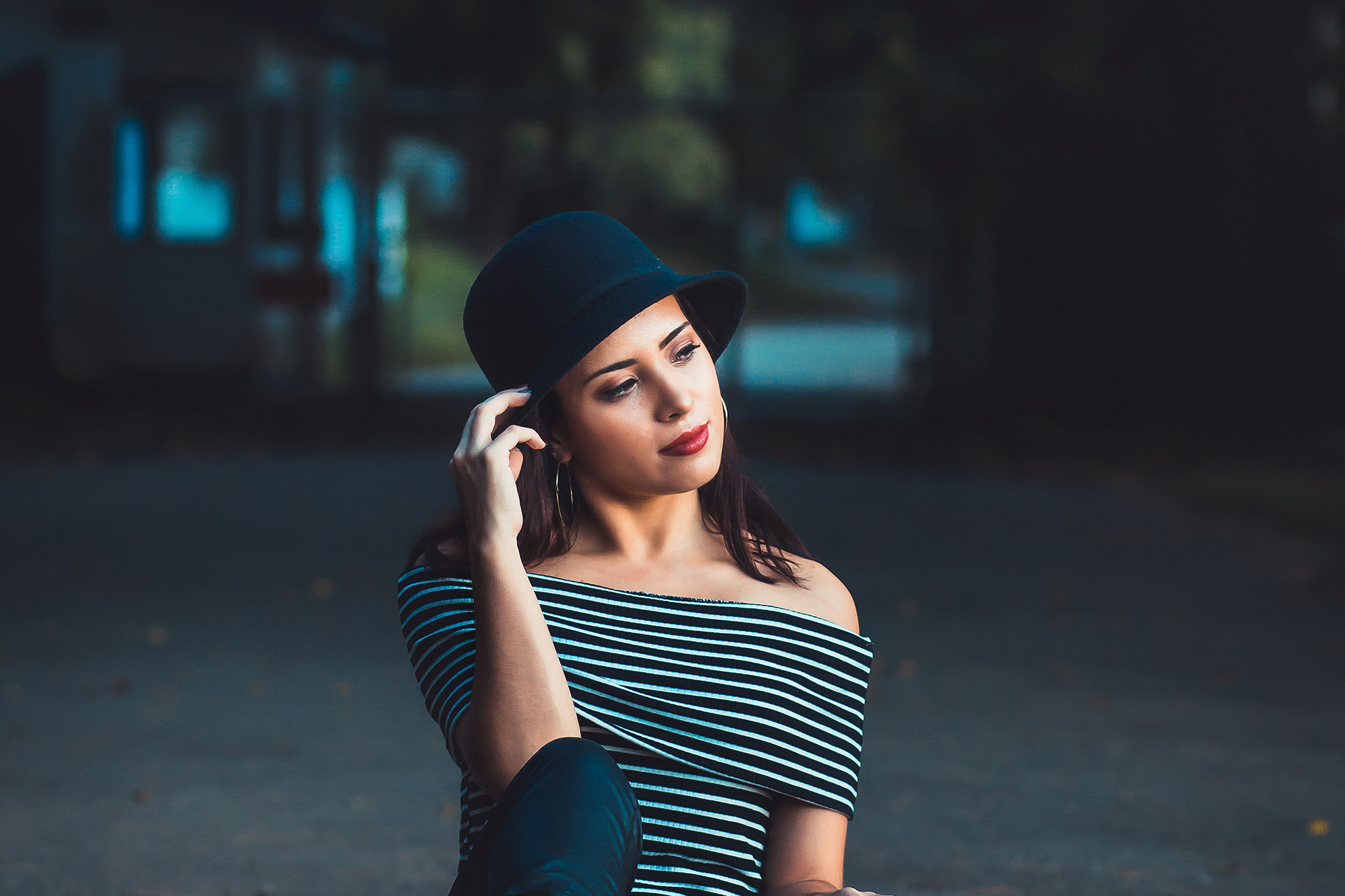 Shooting Portraits in Harsh Sunlight - Clarobscura Photography